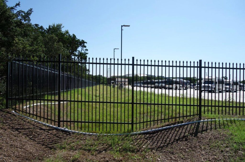 5 Advantages of Commercial Fencing | Alamo Decks and Fence